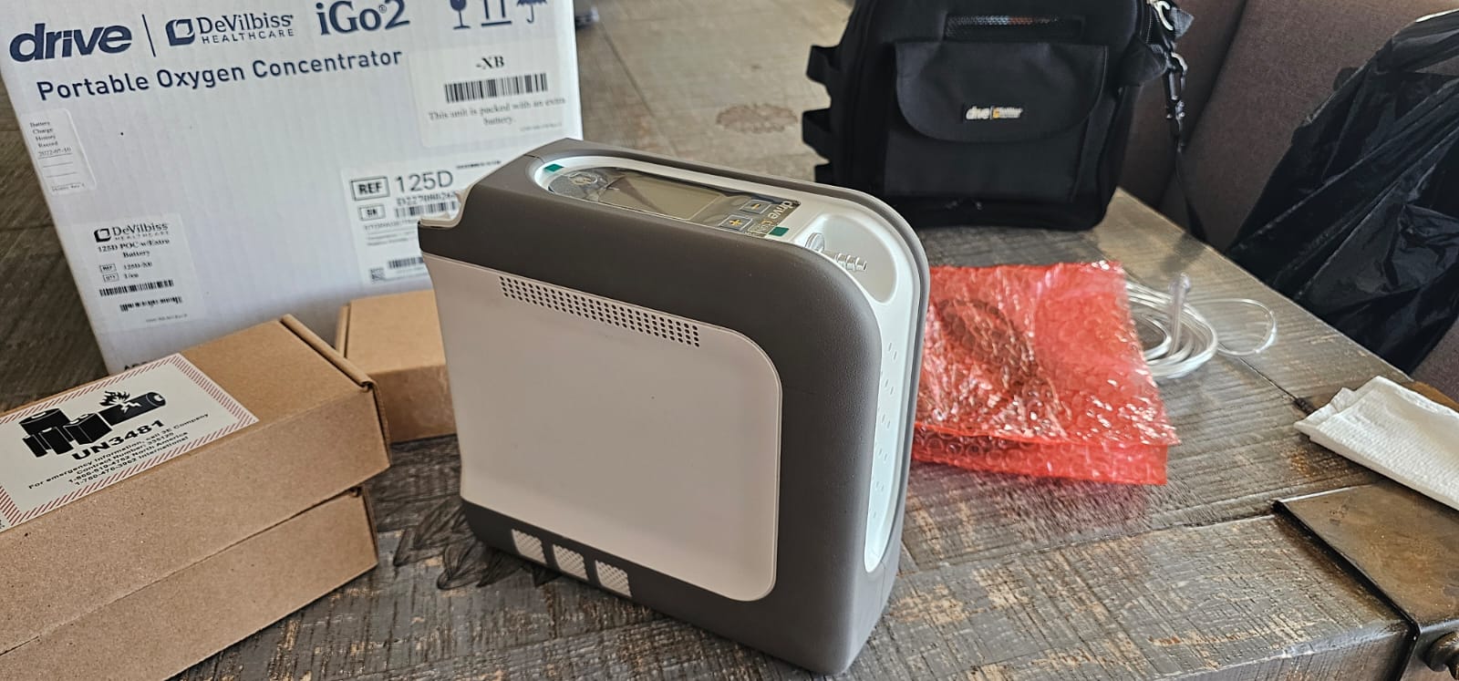 DeVilbiss iGo2 Portable Oxygen Concentrator - Medical Humana